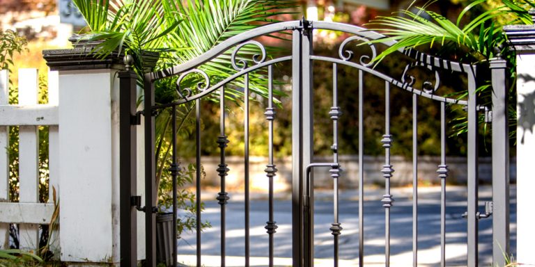 The Average Width of a Fence Gate: What You Need to Know